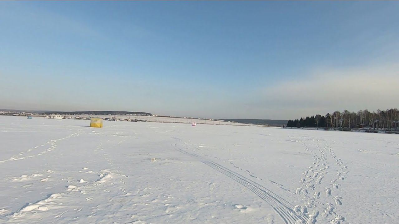 Иркутское ВДХР. Рыбалка зимой. Залив Штаны (15 км БТ).