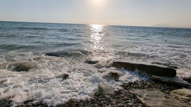 Сегодня море штормило, Кабардинка, район Дообского маяка, место "Скала", волны,накат, морской прибой