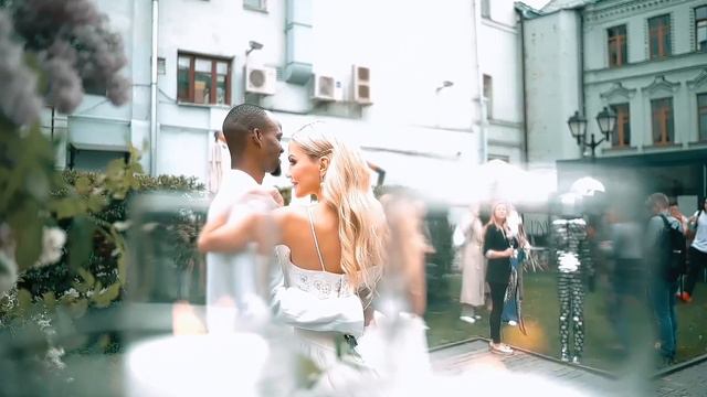 Шоу и встреча гостей на свадьбу в Москве — заказать шоу по телефону 8(977)777-28-84