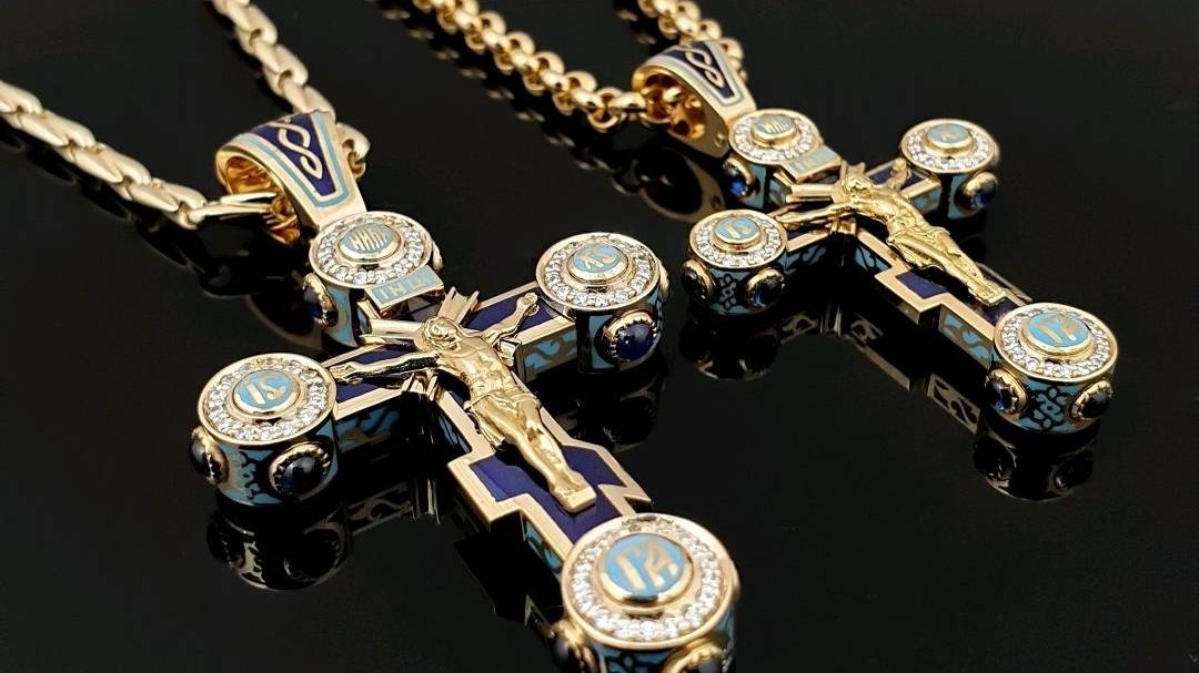 Нательный православный золотой русский крест с синей и голубой эмалью, бриллиантами и сапфирами