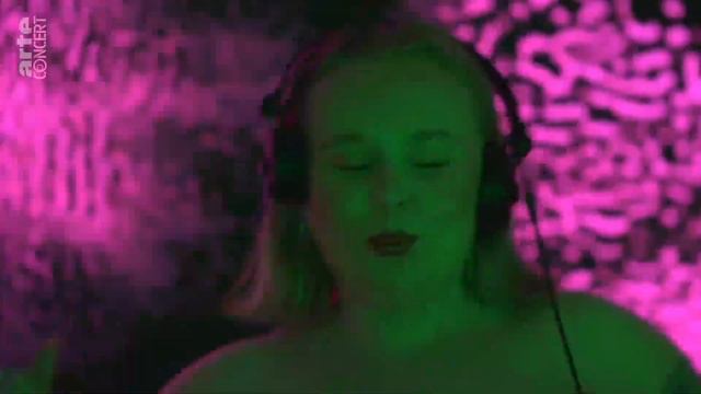 Alba dans Chat With A DJ - ARTE Concert