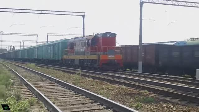 РЖД ЧМЭ3-4352 с грузовым составом