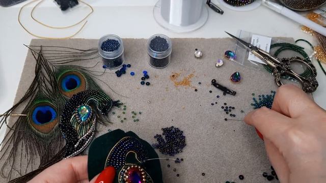 МАСТЕР КЛАСС по вышивке  Брошь ПАВЛИН