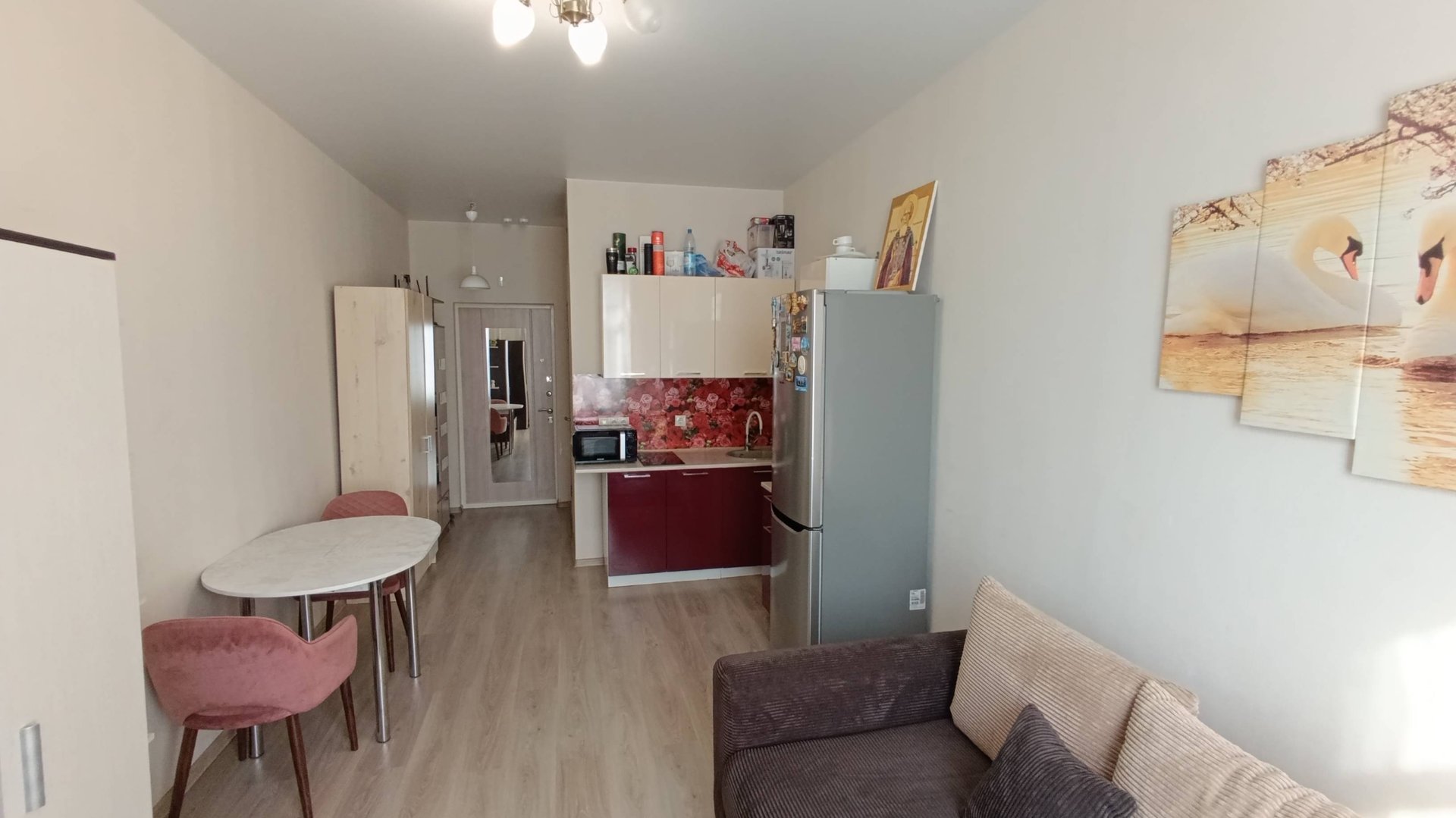 Продается светлая студия-апартаменты в г. Москва по адресу: ул Рябиновая, д 45 к 2