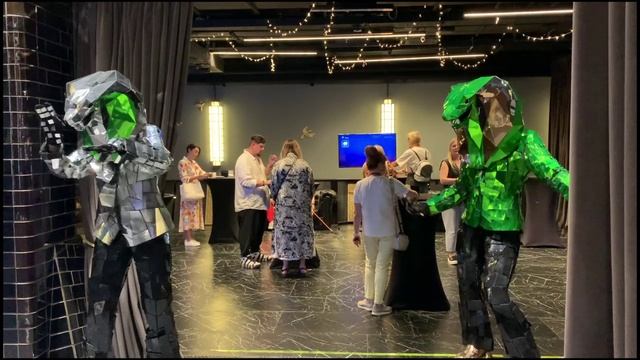 Тематические персонажи для корпоративов в Москве — заказать по телефону 8(977)777-28-84