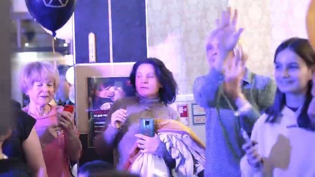 Аниматоры Зеркальные артисты в Москве — заказать по телефону 8(977)777-28-84