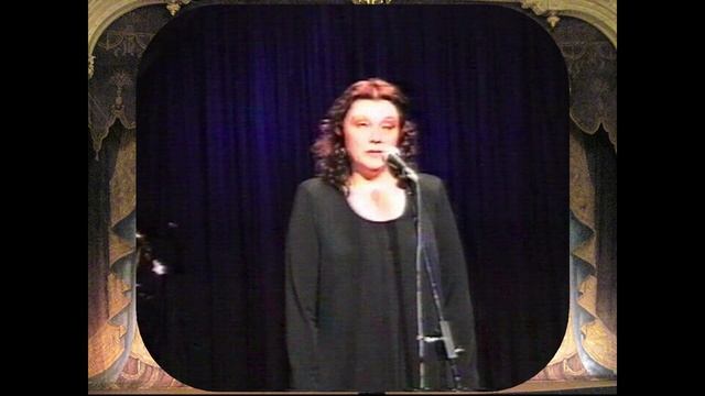 Песню "Баллада о женщине" исполняет Валентина Игнатьева