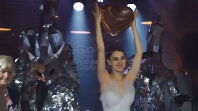 Зеркальное шоу для свадьбы в Москве — заказать по телефону 8(977)777-28-84