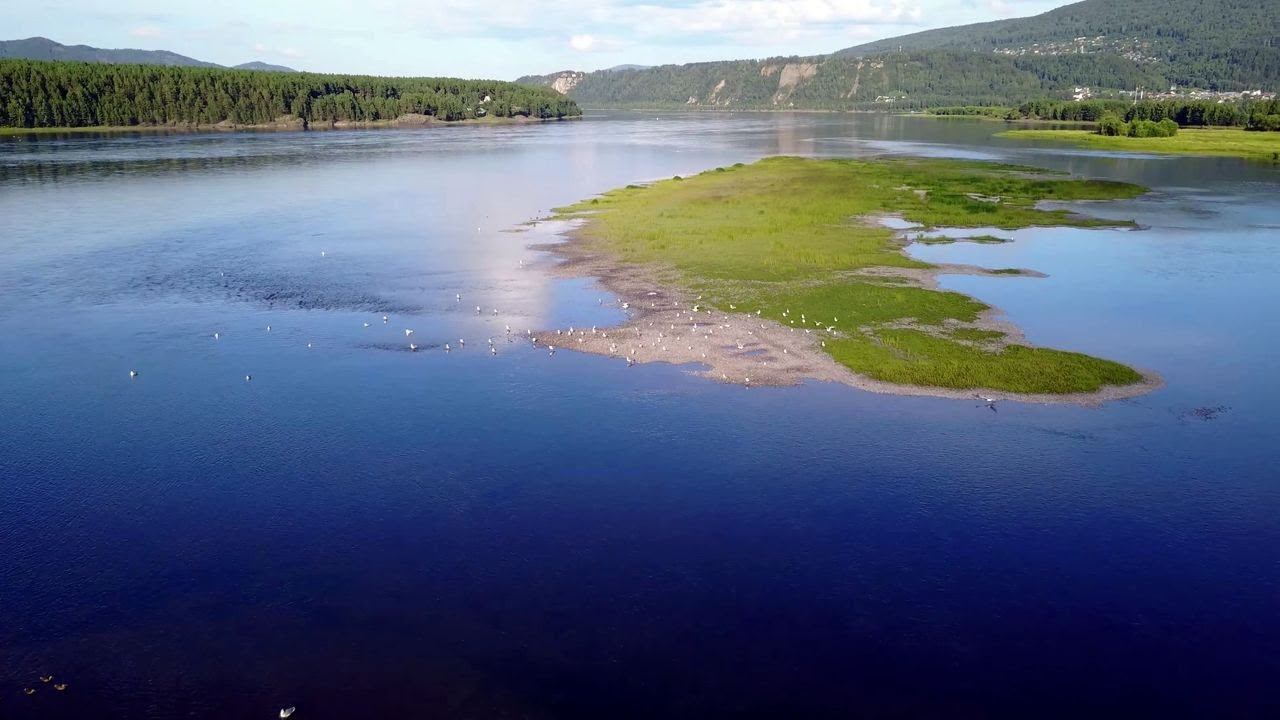 Один день на Енисее. Рассвет, закат, чайки над островом.