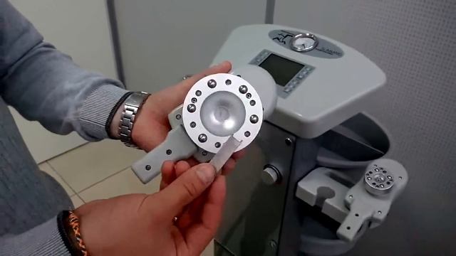 Мастер-класс по вакуумно-роликовому массажу с хромотерапией на аппарате Slimming D-528