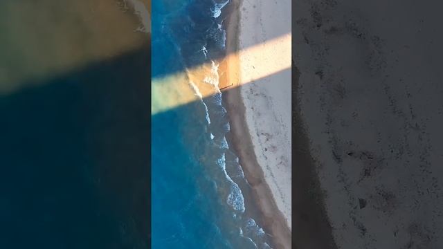 Полоска света на берегу