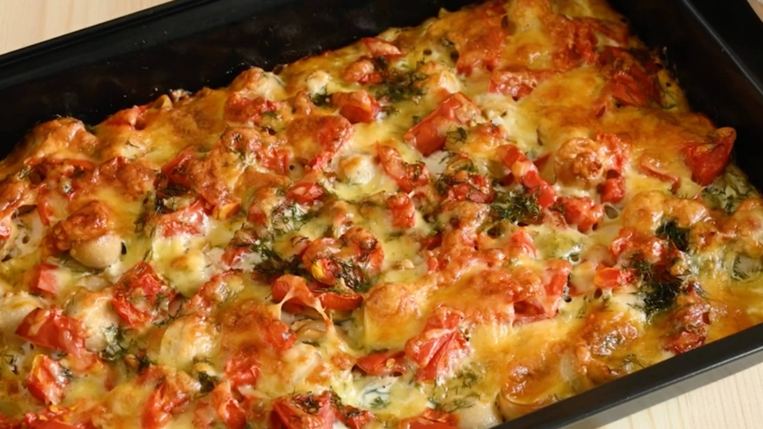 Лучше чем 🍕 пицца! Запеканка из макарон, сосисок, помидора и сыра - любимое блюдо моих детей.