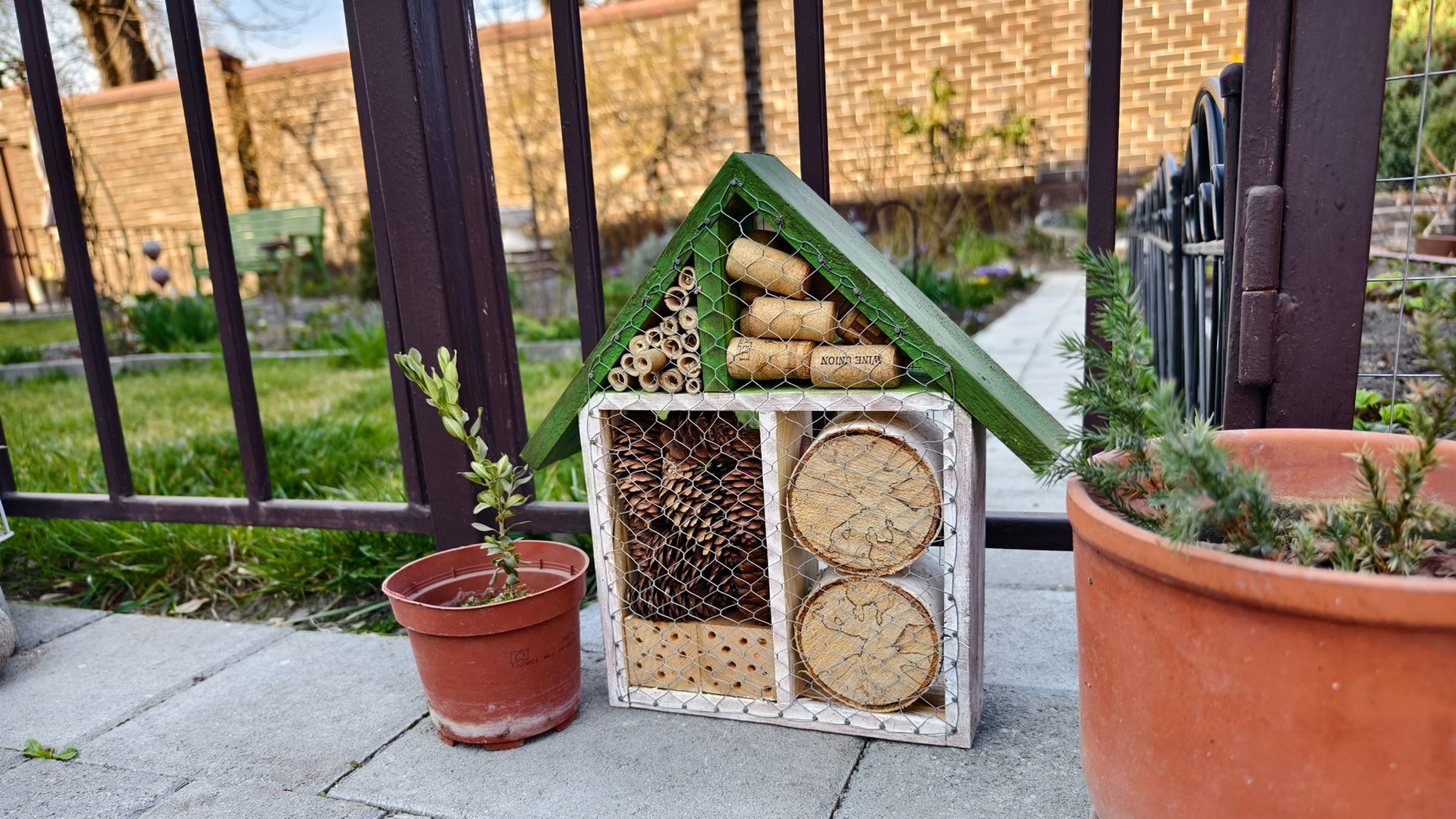 ИДЕЯ из Pinterest / Отель для насекомых / insect hotels ideas