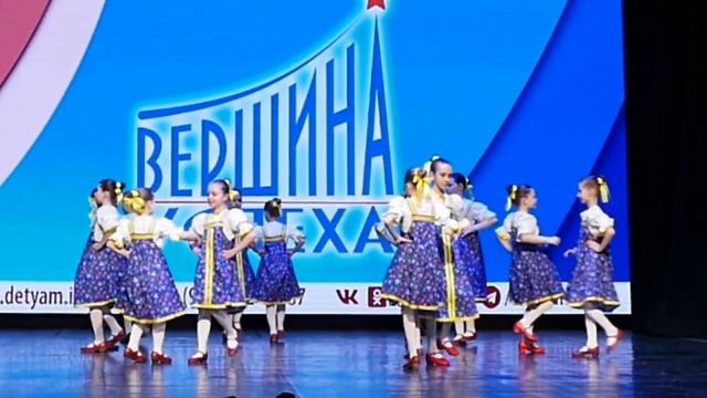 Хоровод  Детский кол -в "  КАЛИНКА!"