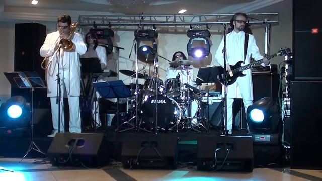 Love is blue (Paul Mauriat).LUCKY MEN GROUP