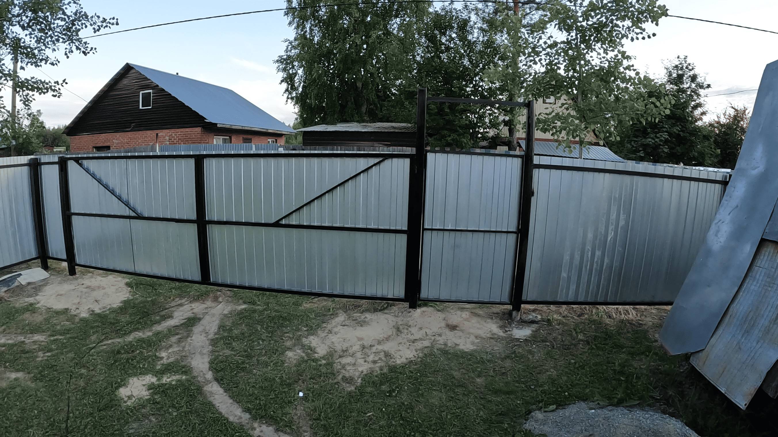 Избавляемся от старья и ставим новые ворота с калиткой!