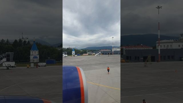 Taxiing SU 1731 / Clip
(Руление SU 1731 / Ролик)