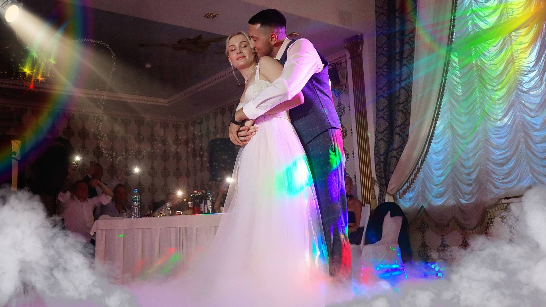 Привезём Генератор тяжёлого дыма на свадьбу на первый танец молодых дым машина Сергей Лена Горбачёвы