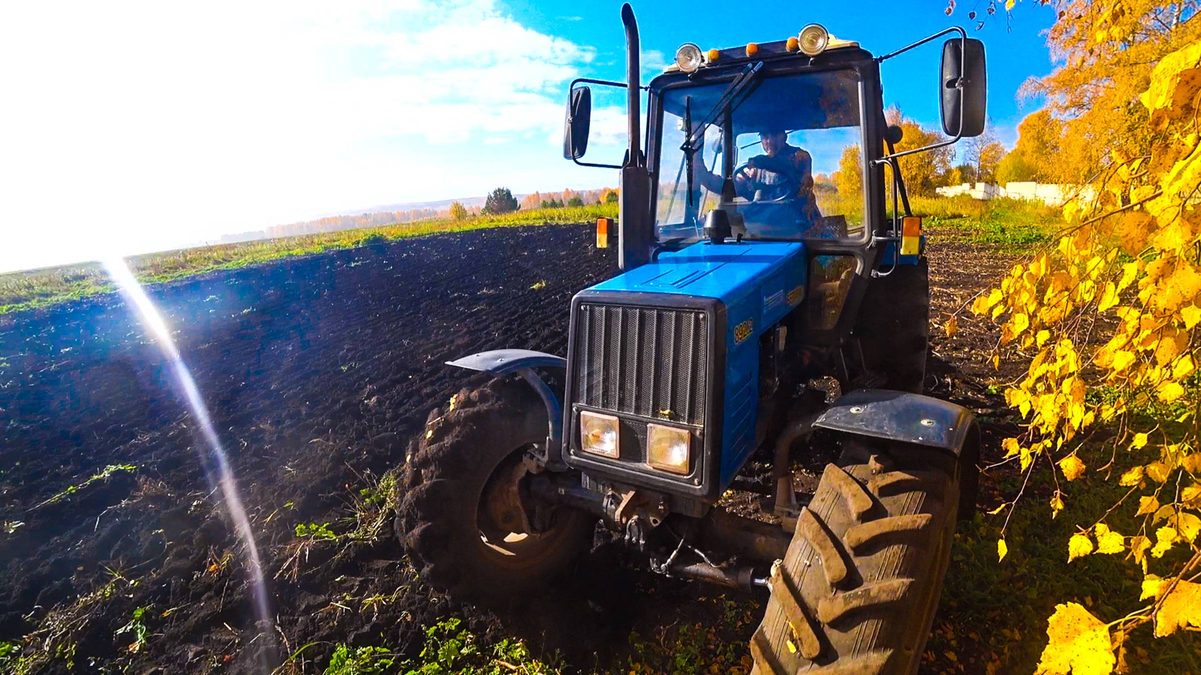 Осеняя вспашка огорода трактором МТЗ-892.2, ремонтируем комбайн, съездил в гости к Клаасам.