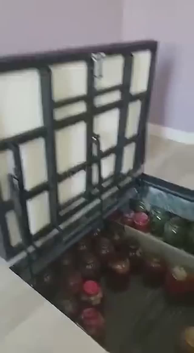 Напольный люк в подвал АМО 900х700 с амортизаторами