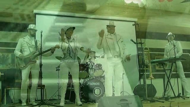 Современные танцевальные хиты.LUCKY MEN GROUP