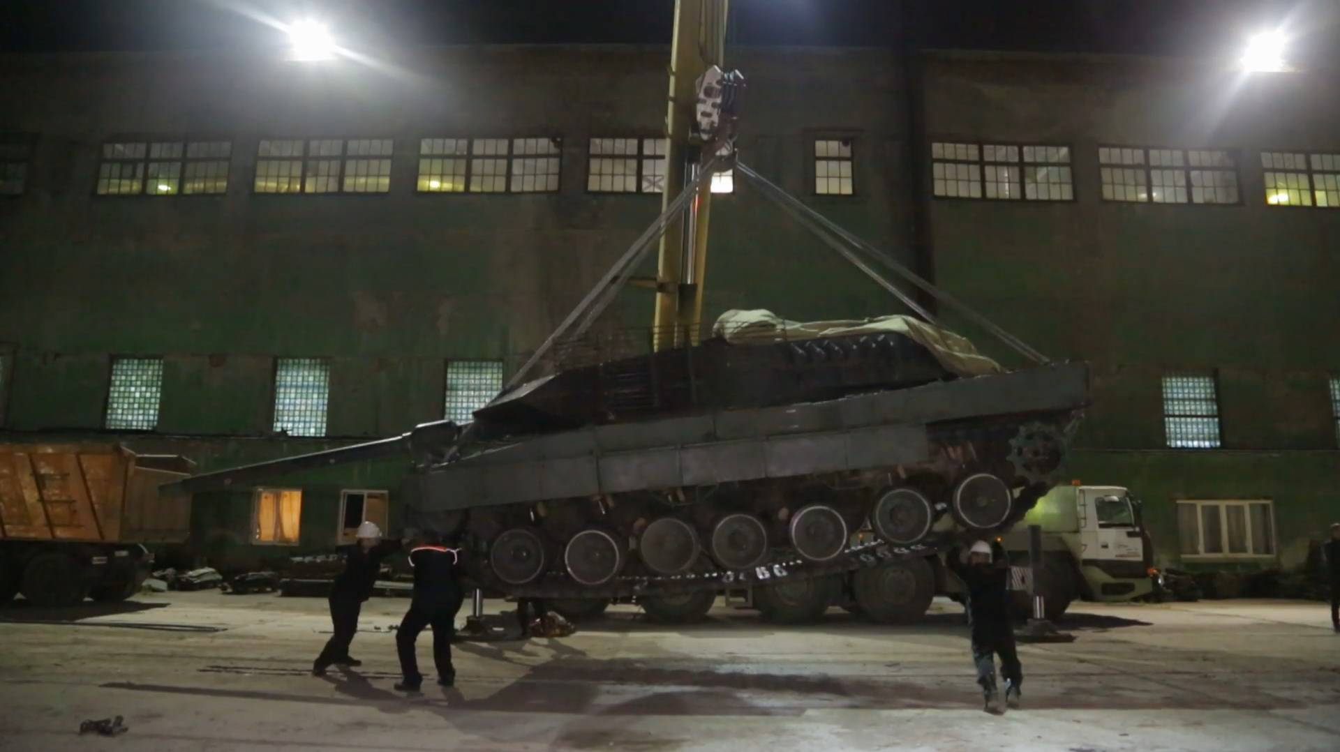 Российский «Уралвагонзавод» препарирует танк «Леопард»!