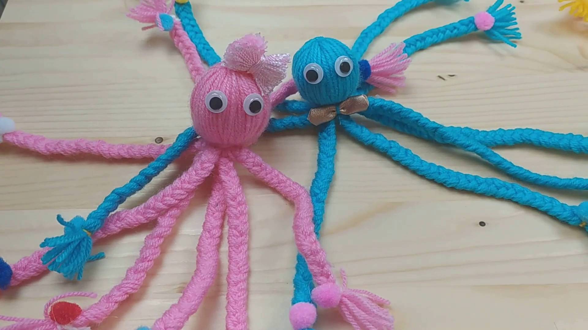 Игрушка осьминог из пряжи без вязания