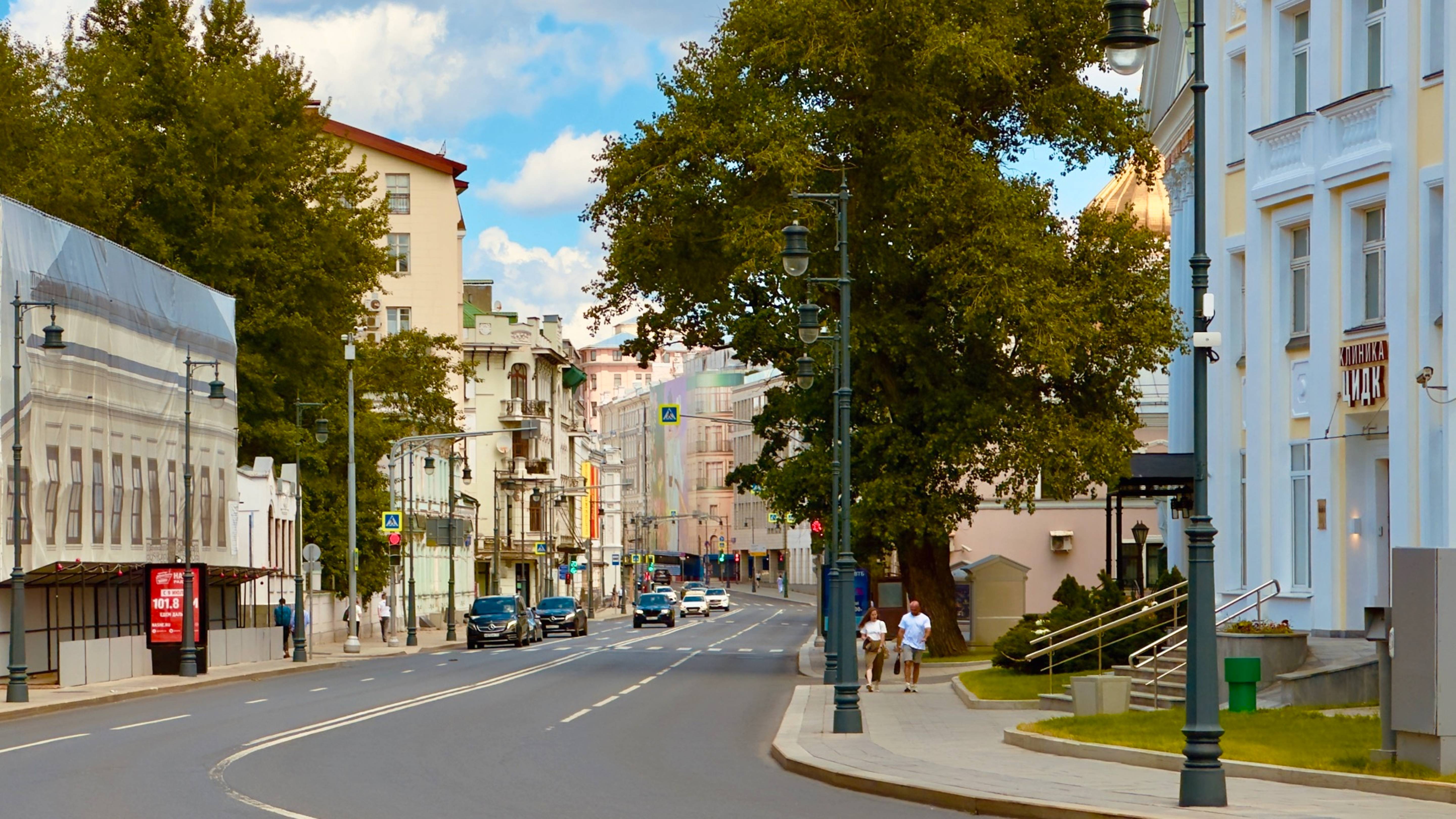 🇷🇺 4K HDR МОСКВА. Созерцательная прогулка по Остоженке. Зачатьевский женский монастырь.