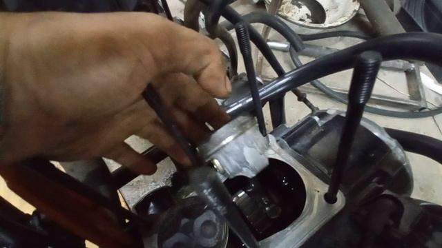 Honda CB-400 где компрессия?