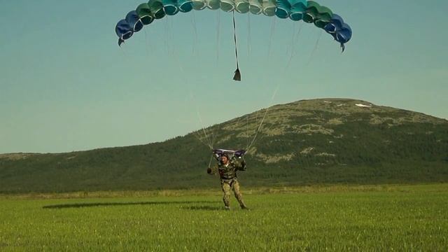 Магадан 14 июля 2018. Парашютисты!