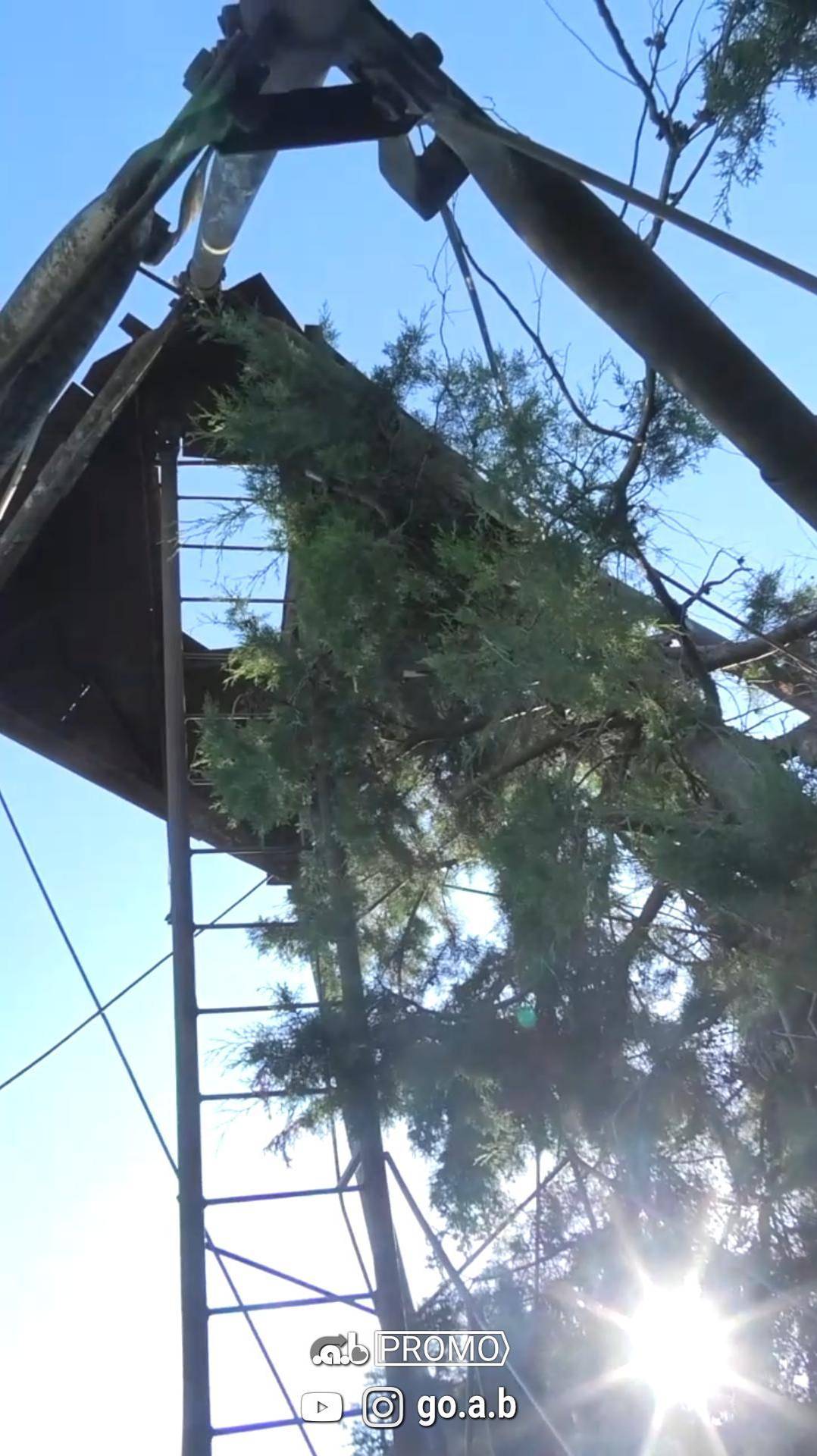 Смотровая площадка Кындыгской крепости Сан-Томмазо. Посёлок Кындыг, Восточная Абхазия.