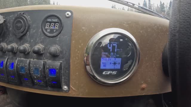 Секреты ловли огромных хариусов от дяди Толи. Супер скорость на аэролодке Хариус 440. Поломали винты