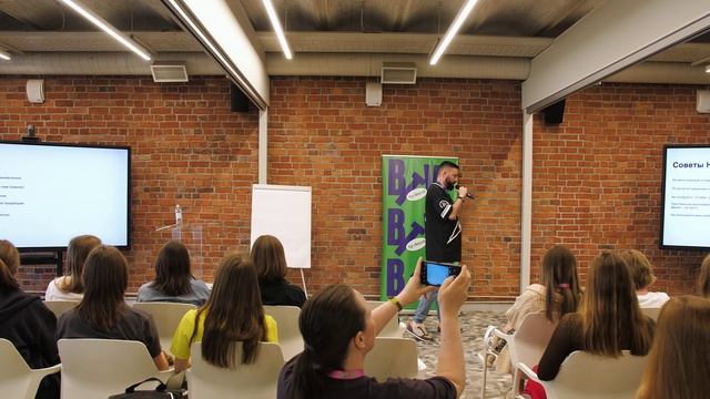 Как дизайнеру искать работу? — Геннадий Мохов