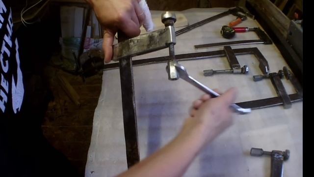 Изготовление F-образной струбцины своими руками из металла