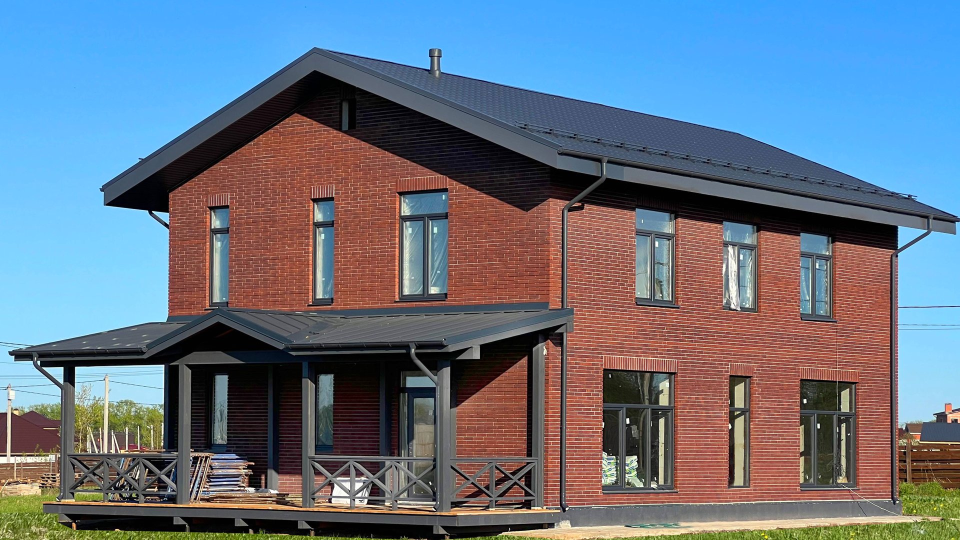 Дом Порту 240 м2 в посёлке Семибратское-1