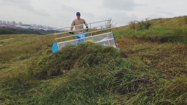 Уборка травы со склона Brielmaier