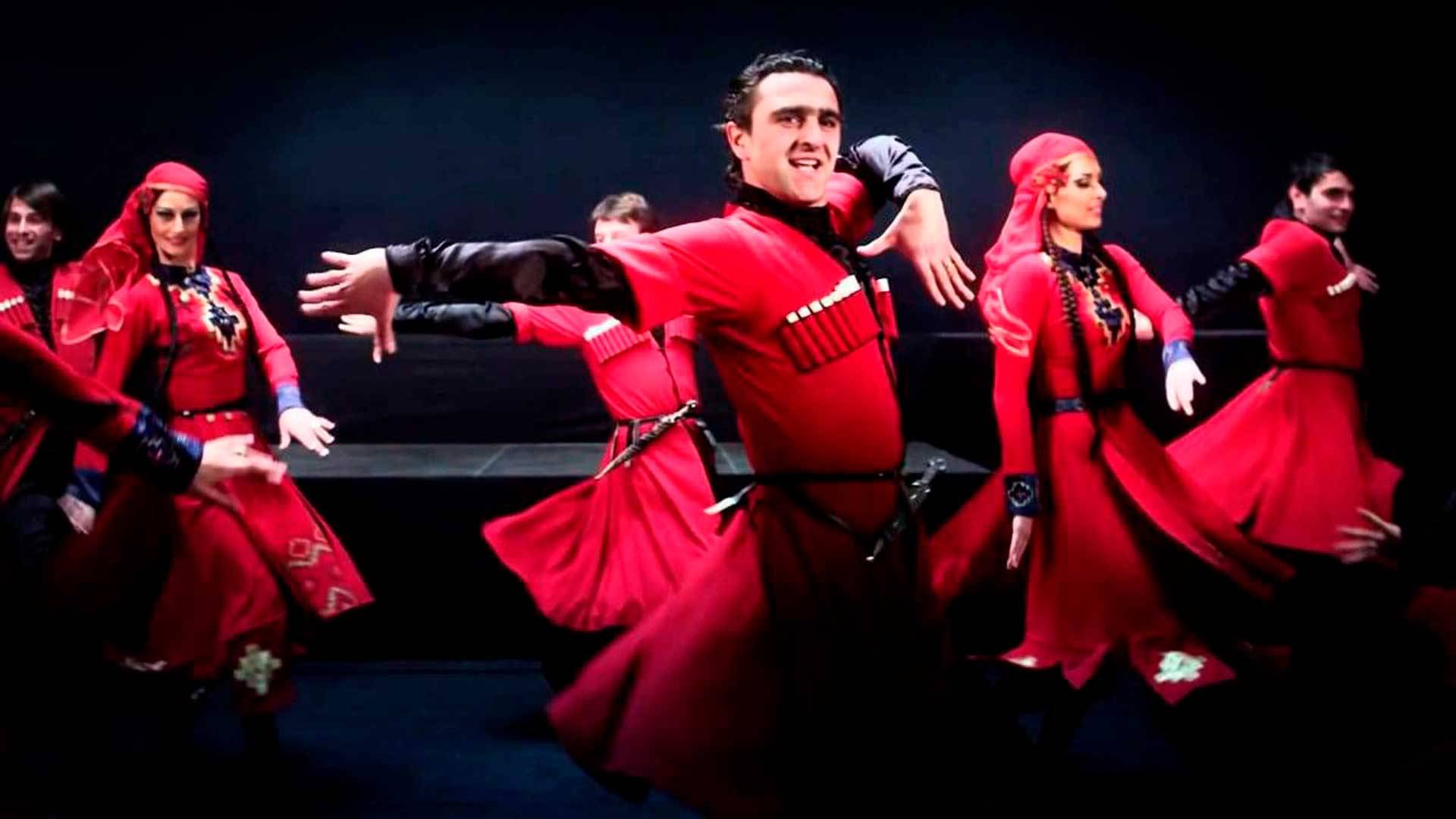 Грузинские танцоры (живут в Москве, выезжают по другим городам)