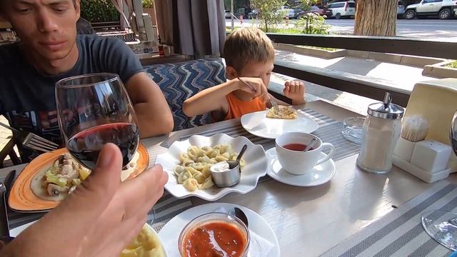 На пикапе в Казахстан #15 - Терренкур, японское аниме, грузинское вино и самаркандский плов в Алматы