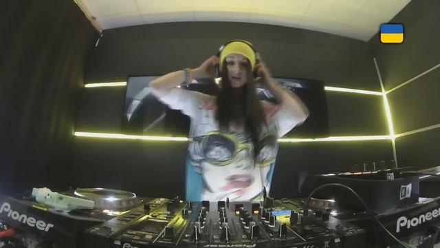 Miss Monique - Mind Games Podcast 024 (Live, Radio Intesne15.04.2014)