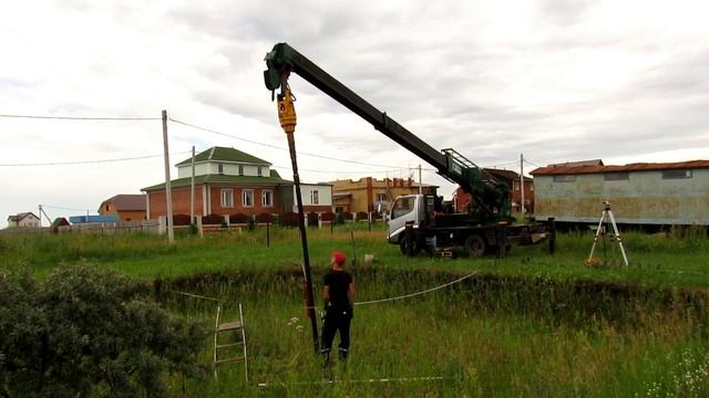 Монтаж свайно-винтового фундамента