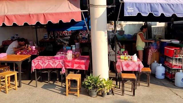 Лучшее кафе в районе Накла в Паттайе