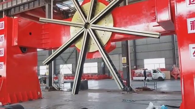 Двухстоечный сварочный позиционер колыбельного типа    (2)