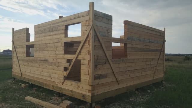 Стены из бруса