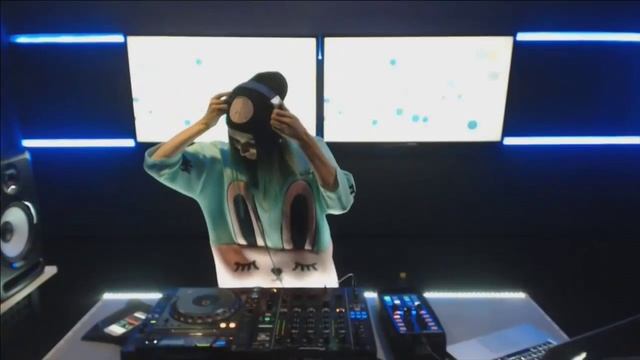 Miss Monique - Mind Games Podcast 042 (Live, Radio Intense 19.08.2015)