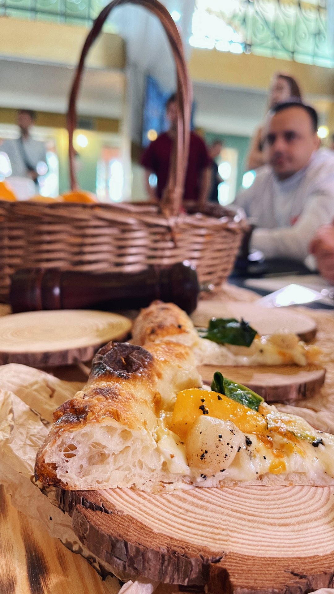 Пицца с гребешком и нектарином от Романа Ерёмина на Первом Чемпионате по пицце Chefs Team