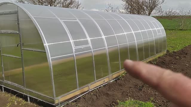 Ставим теплицу От первого штыка лопаты , до первого помидора.