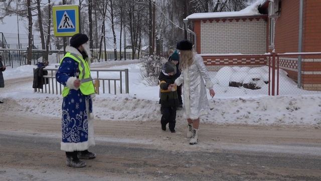 2021 12 22 Всероссийская акция МВД "Полицейский дед Мороз"