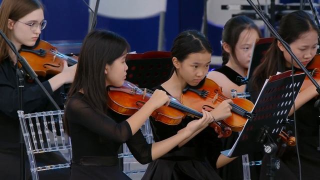 Китайский филармонический юношеский оркестр (Дирижер Фэйху Цзяо)