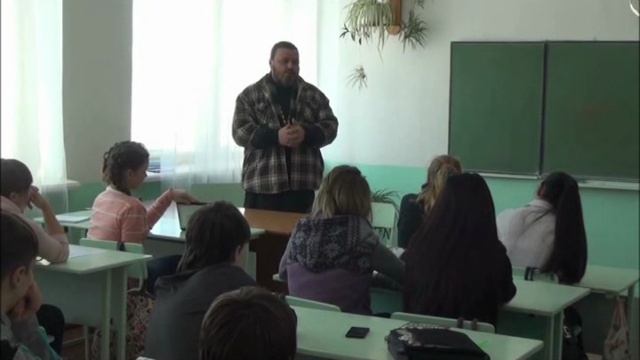 Беседа о патриотизме в школе Корсаковки 2013