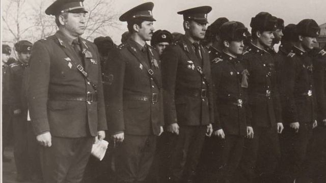 ПОСВЯЩАЕТСЯ КОМБАТУ